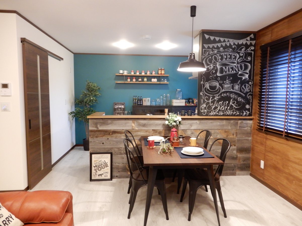 カフェ風ヴィンテージを楽しめる4LDKのお家♪LDKにはDIYを施し、まるでカフェのような特別な空間。素材を活かしたヴィンテージな雰囲気を楽しむことができるお家です♪｜企画型注文住宅ジャスト ...